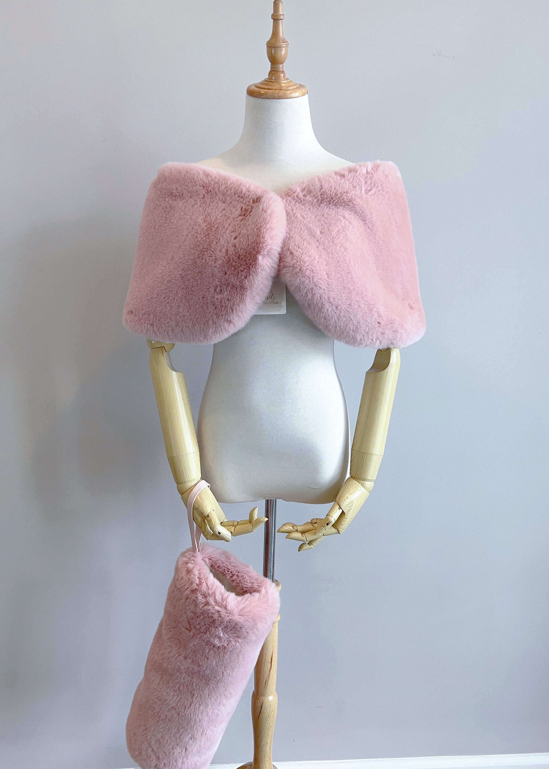 Pink Fur Wrap (Serena Pin05) – Sissily Designs
