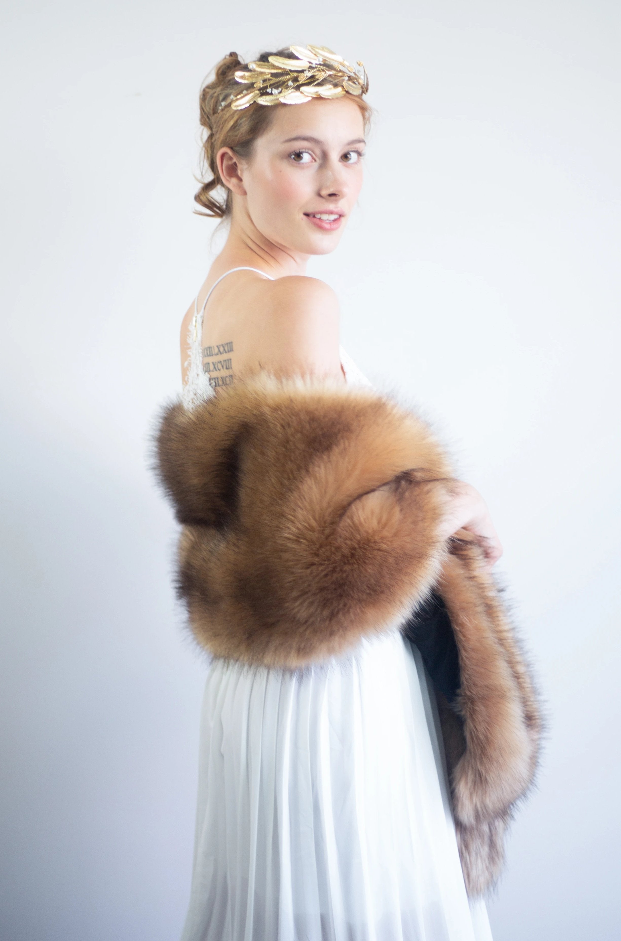 Brown Fur Shawl (Lilian LBrw03) – Sissily Designs