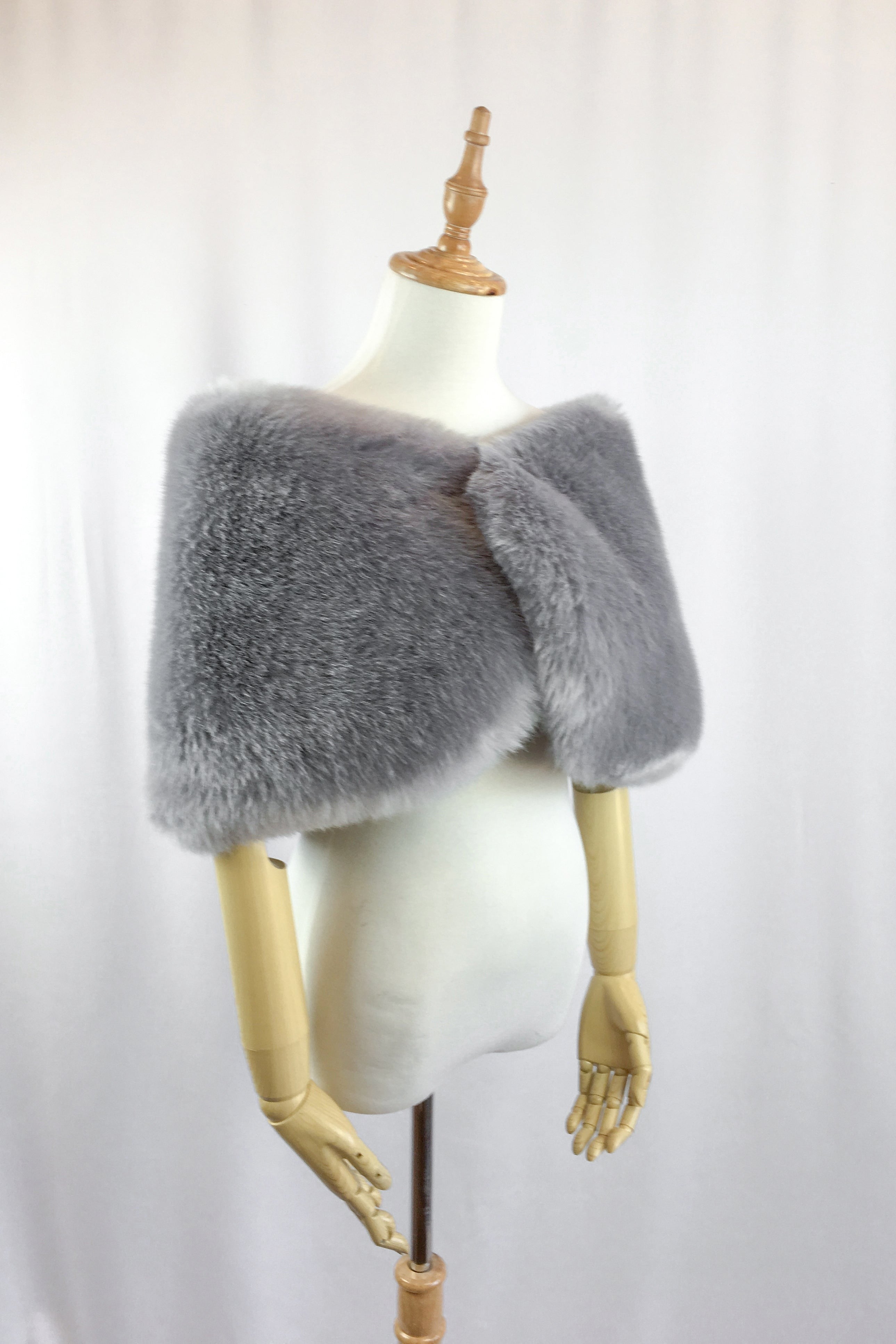Gray Fur Wrap (Serena Gry01) – Sissily Designs