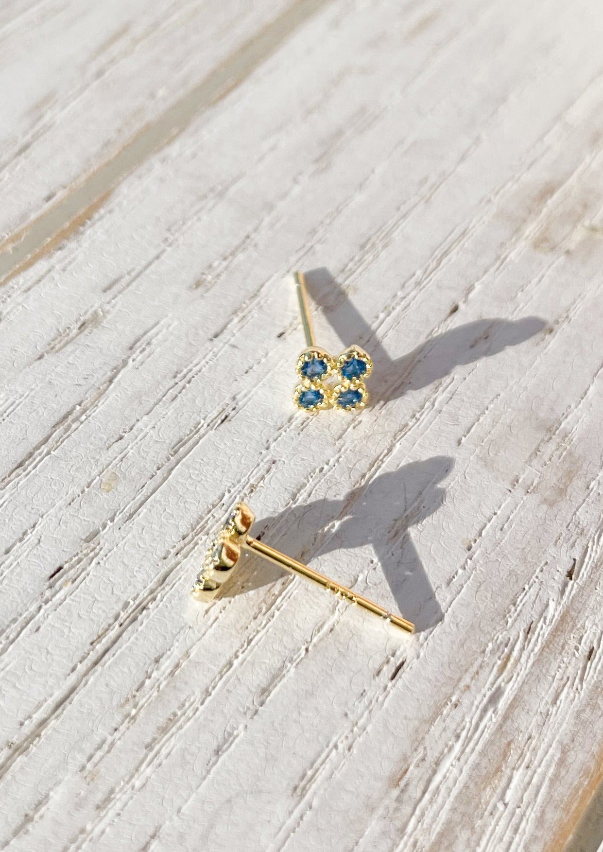 ORY | GOLD STUD EARRINGS – Sissily Designs