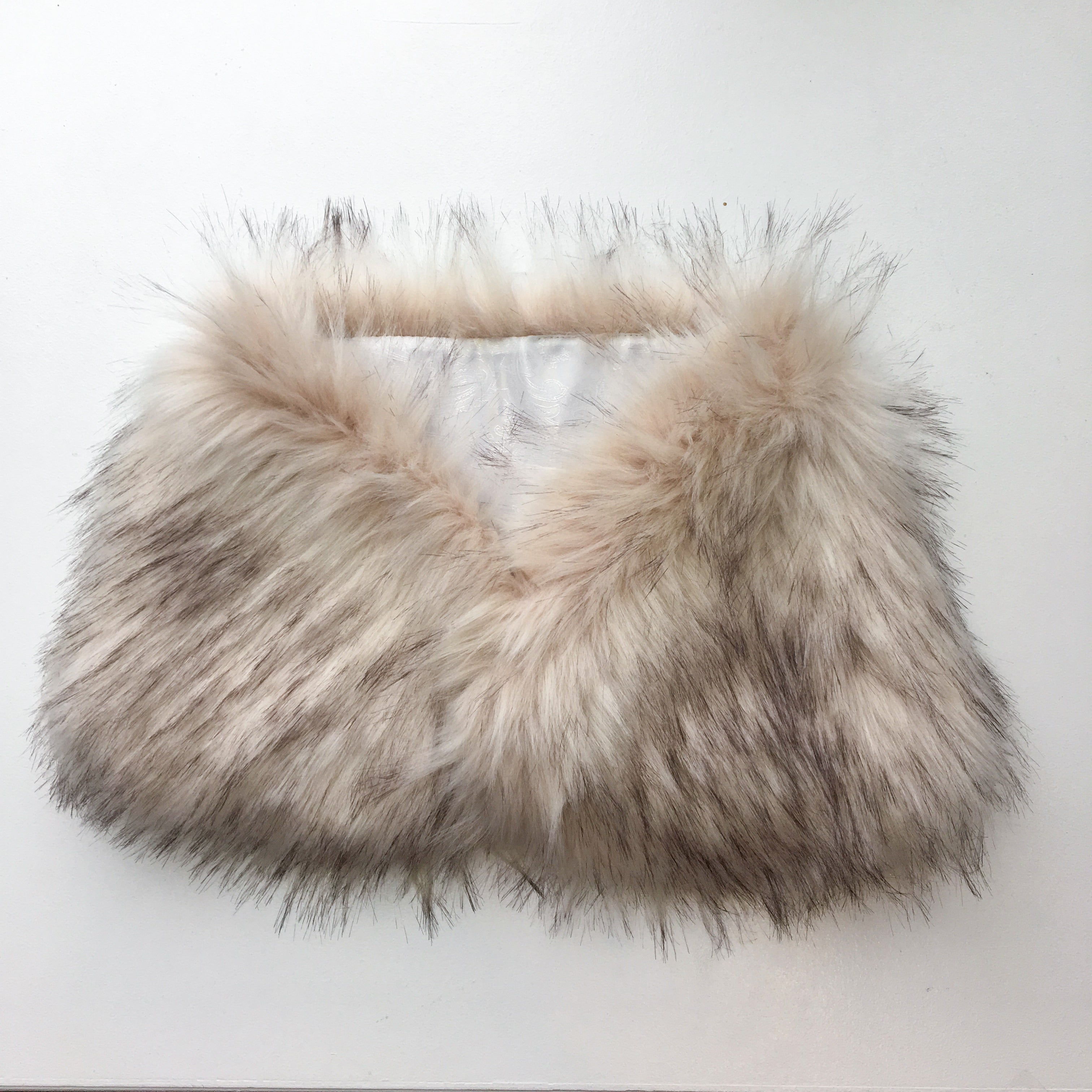 Blush with Black Tips Flower Girl Faux Fur Wrap (Kid Blu02) – Sissily ...