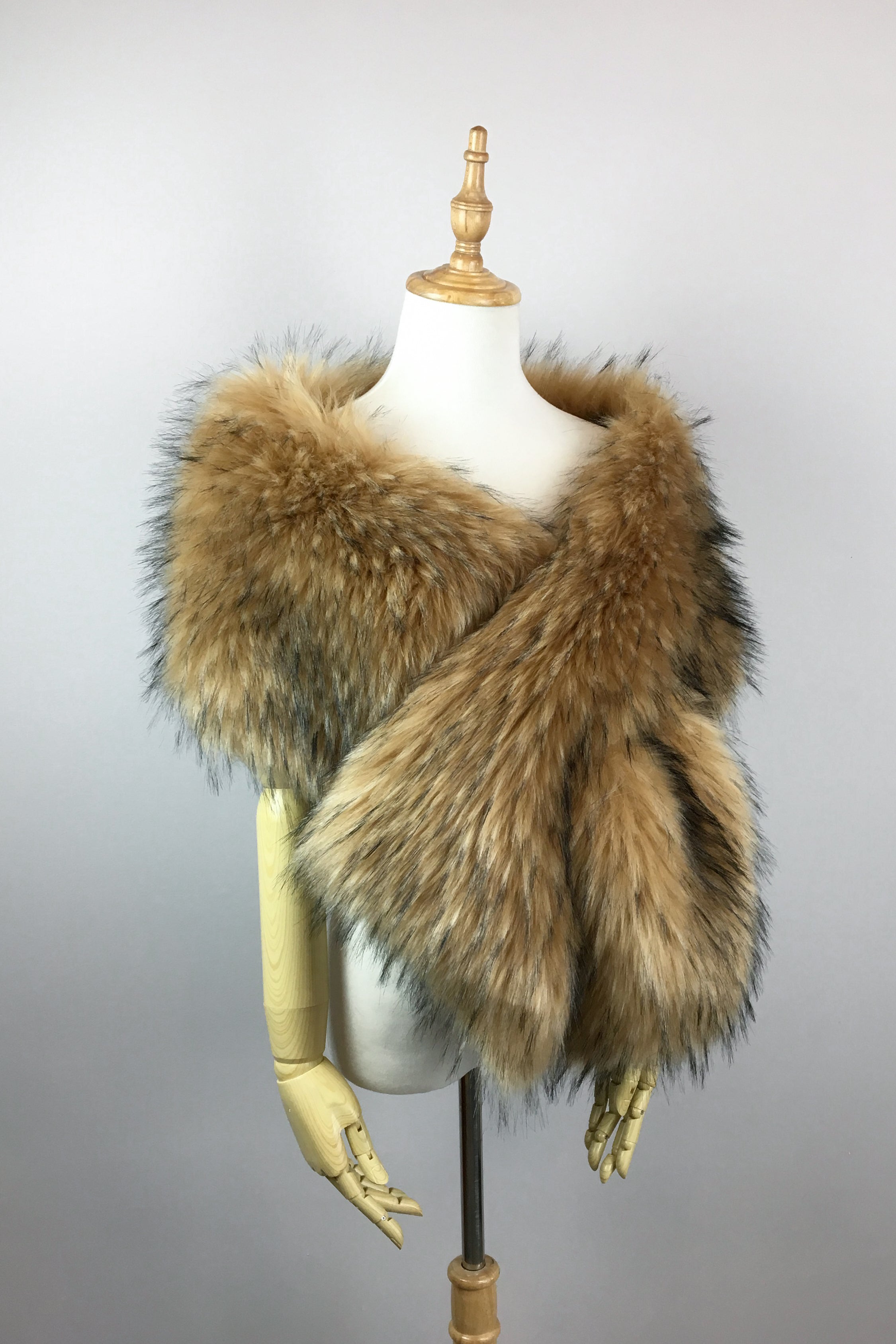 Brown Fur Shawl (Lilian LBrw02) – Sissily Designs