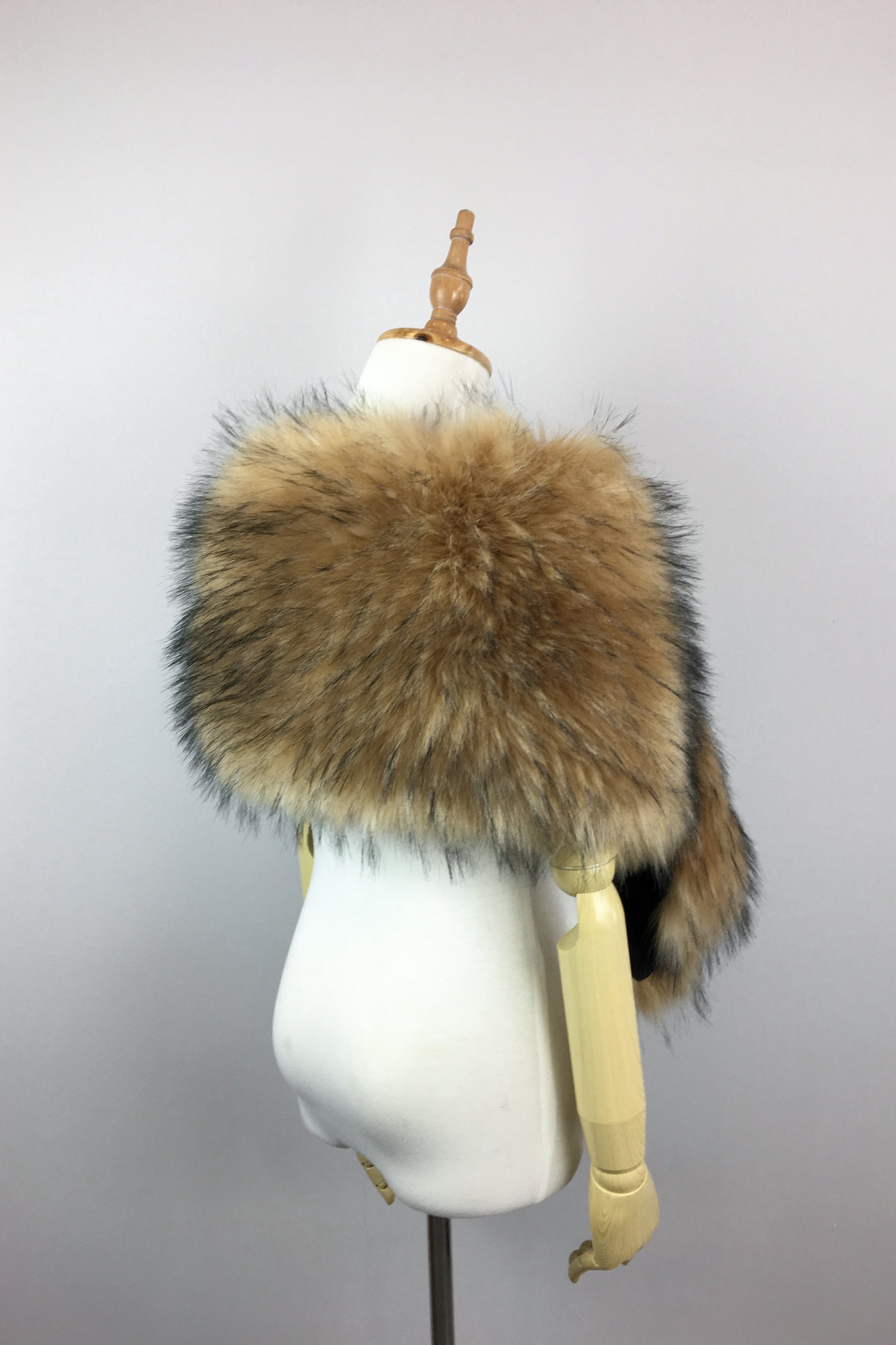 Brown Fur Shawl (Lilian LBrw02) – Sissily Designs