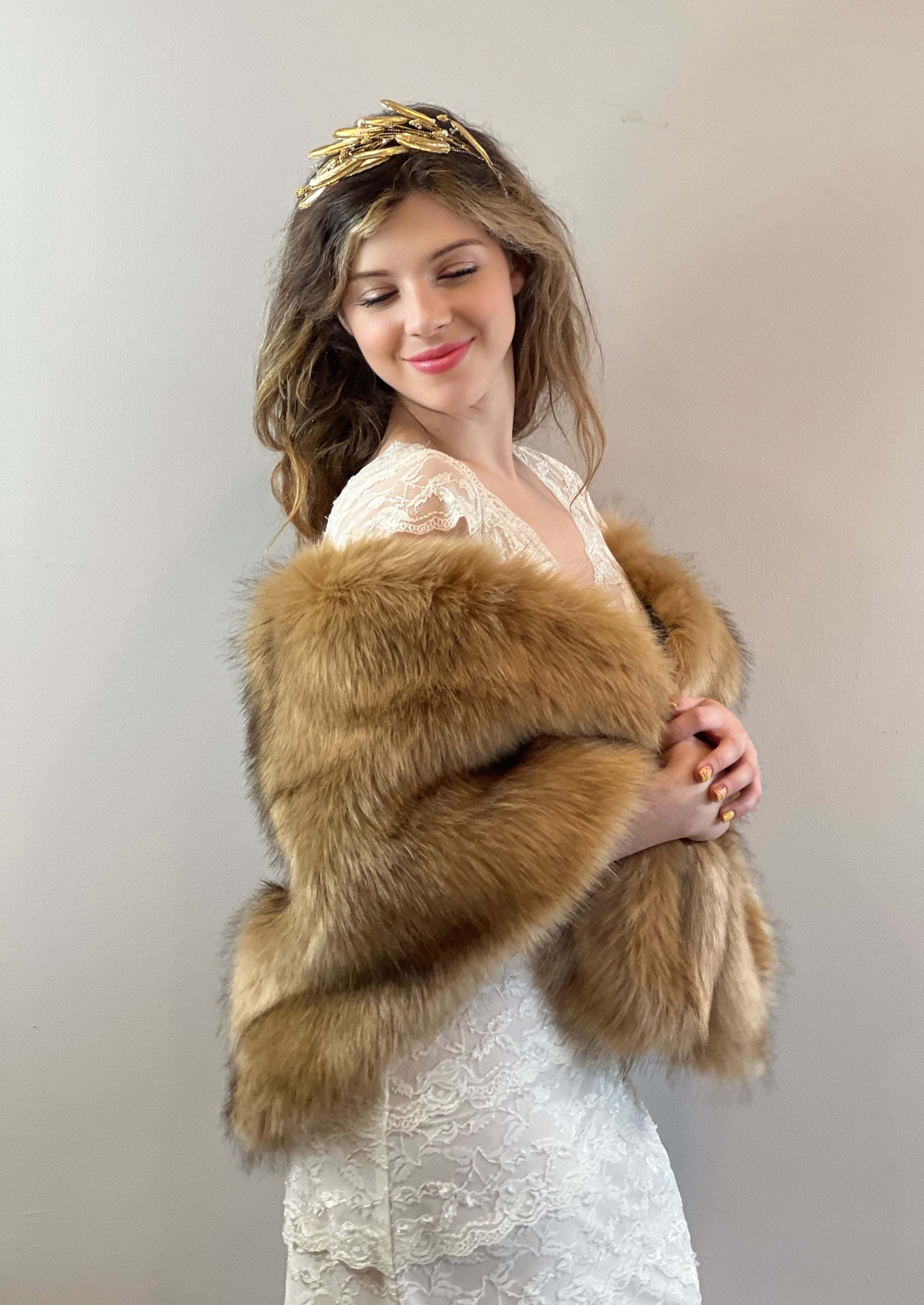 Honey Brown Faux Fur Shawl (Butterfly LBrw03) – Sissily Designs