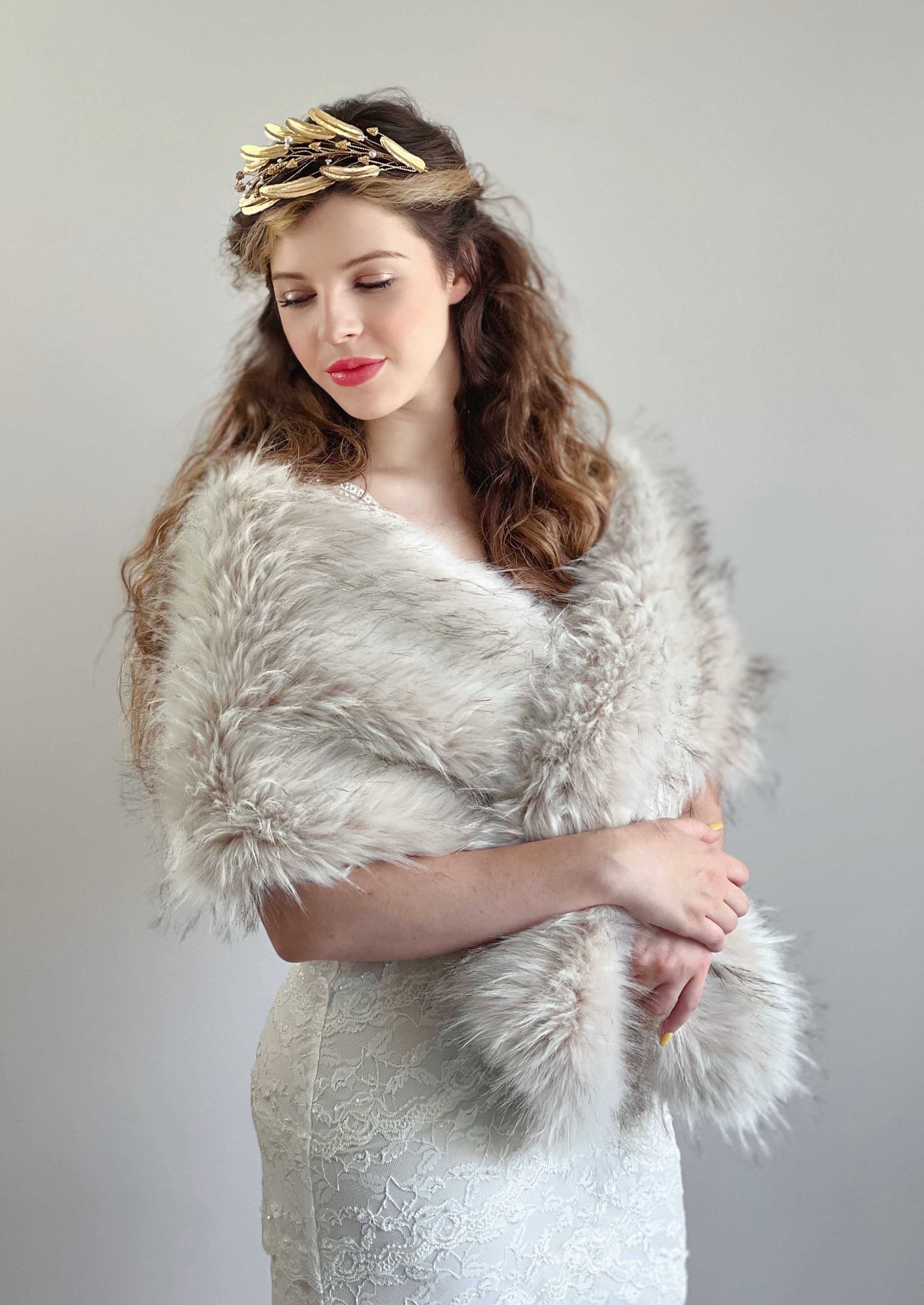 Blush with Black Tips Faux Fur Shawl (Lilian Blu02) – Sissily Designs