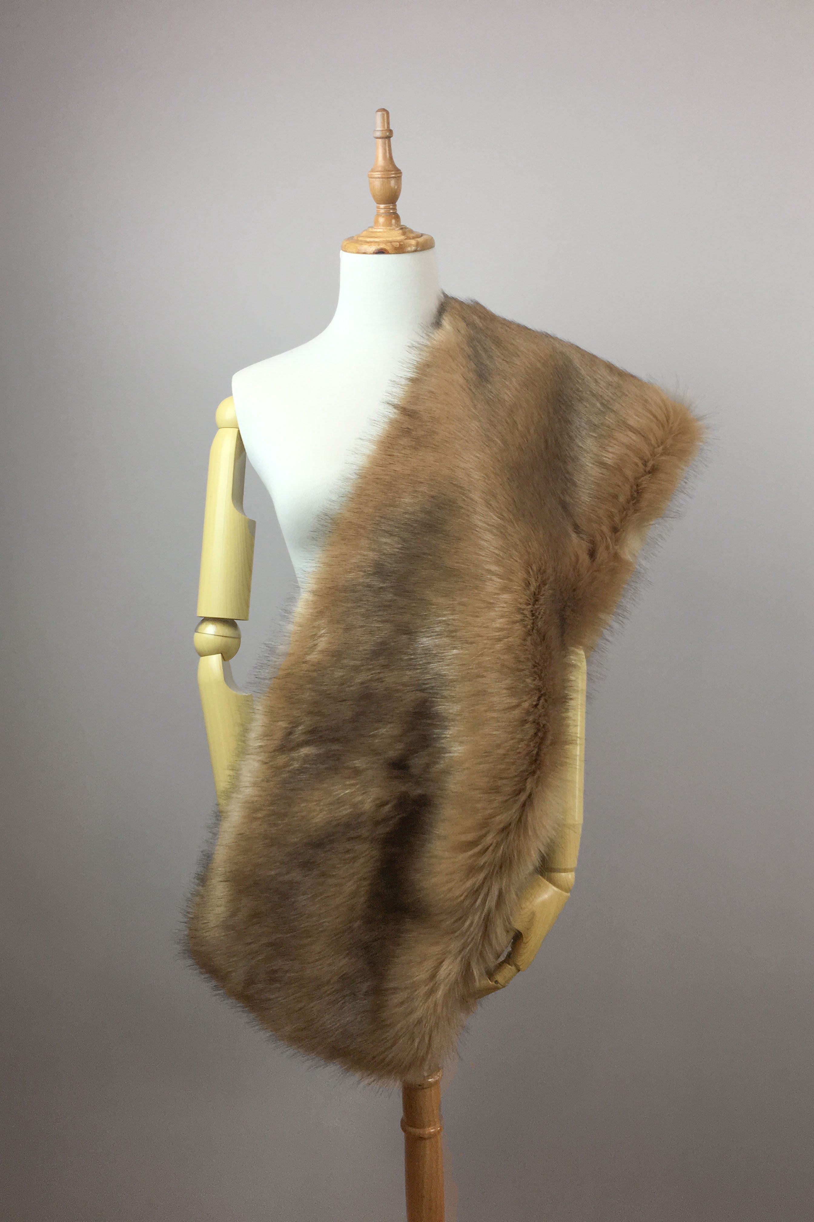 Brown Fur Shawl (Lilian LBrw03) – Sissily Designs