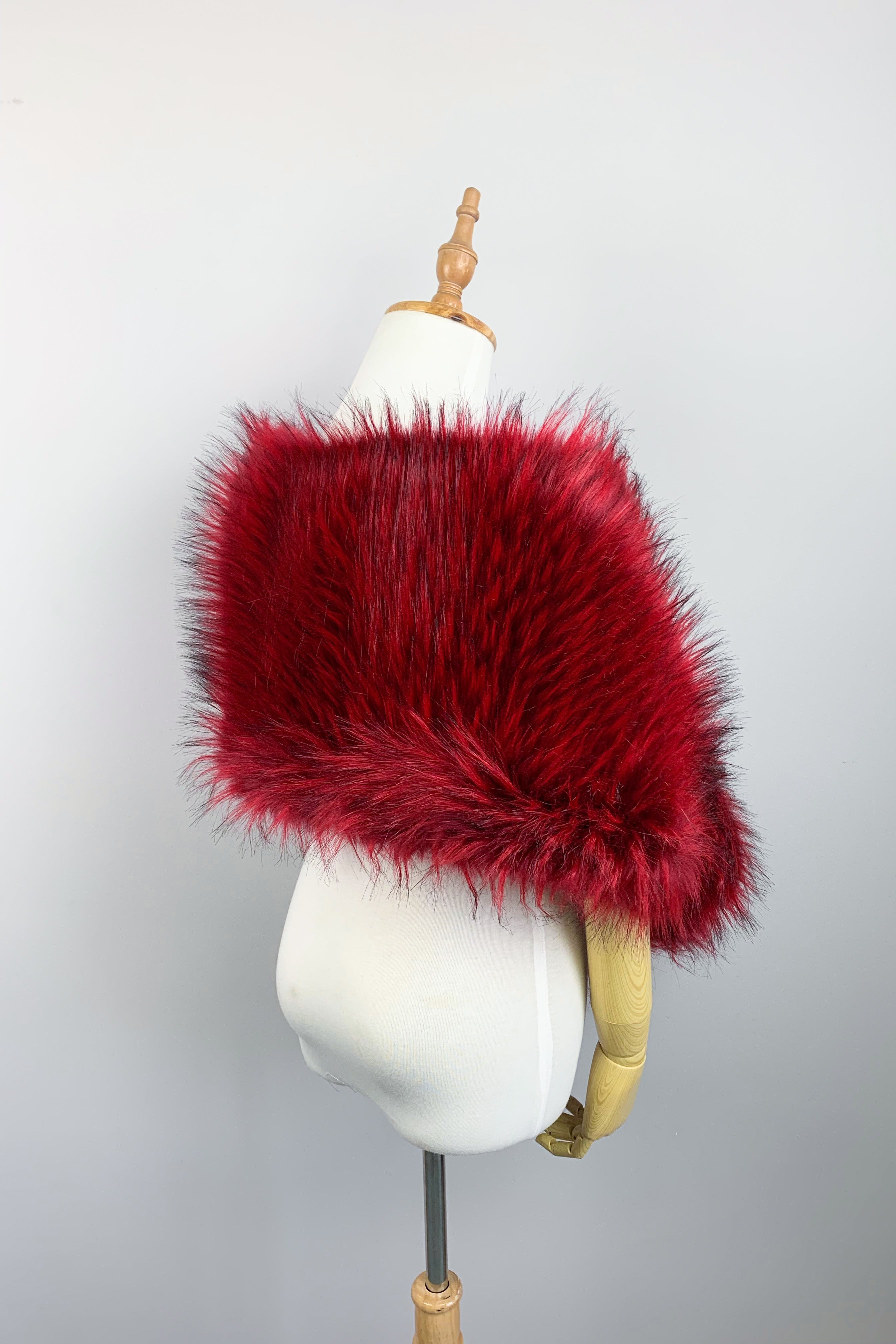 Red Fur Shawl (Lilian Red02) – Sissily Designs